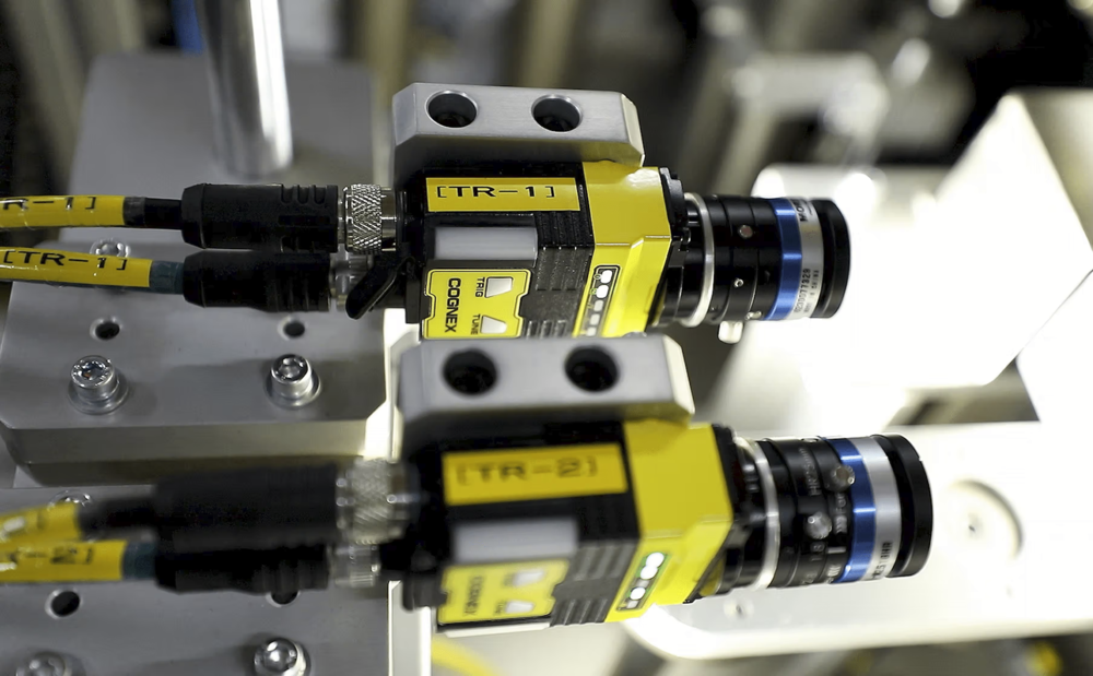 Painless Medical Device Assembly with Cognex Machine Vision | Cognex
